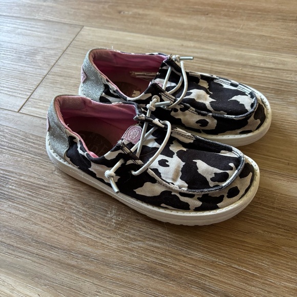 Hey Dude | Shoes | Hey Dude Wendy Toddler Shoes Size 1 Girl Animal ...